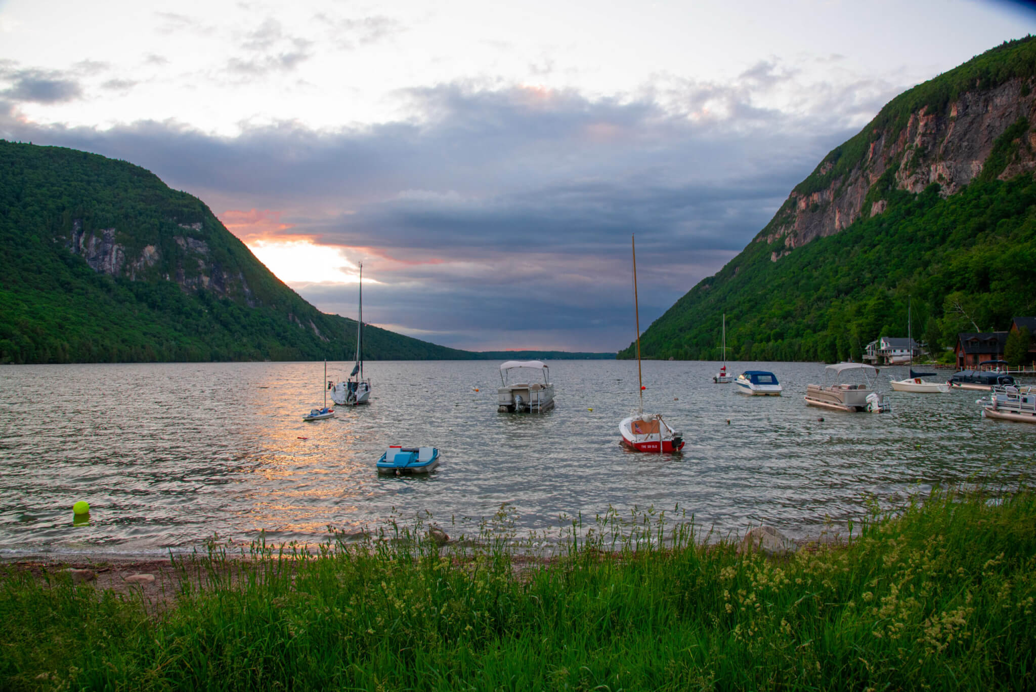 22 of America's Most Stunning Lakes Revealed