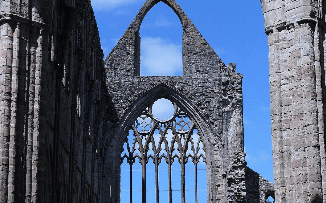 20 Reasons Why You Need to Visit Wales | Travel Reveal